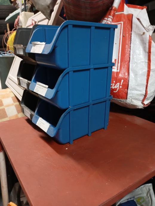 KUTIJE za police ZA SKLADIŠTA