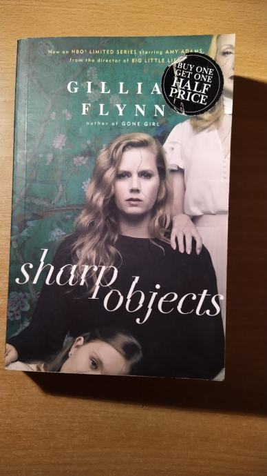 Flynn Gillian - Sharp objects
