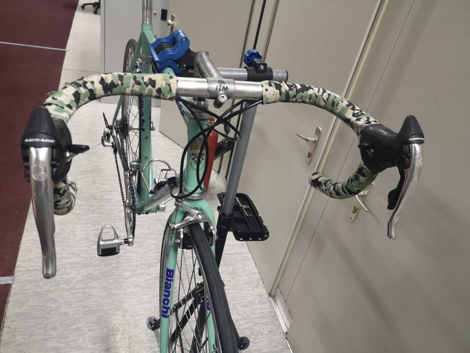 Bianchi 605. Campagnolo Veloce i Avanti 8 s.