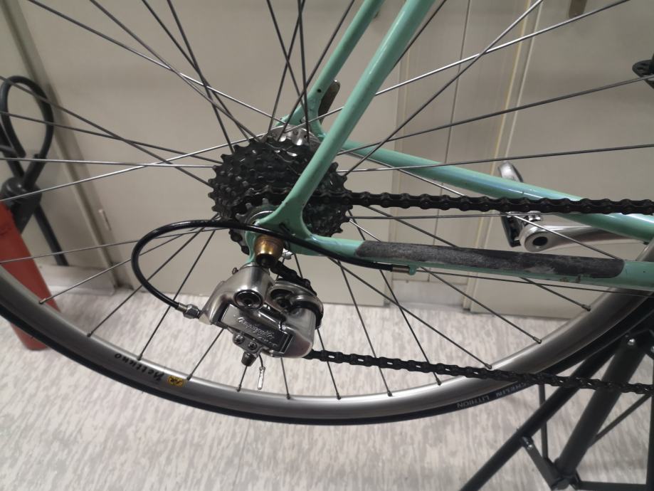 Bianchi 605. Campagnolo Veloce i Avanti 8 s.