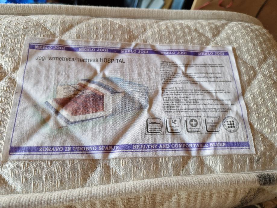 trosjed žute boje na razvlačenje + madrac Meblo medicinski 160*200