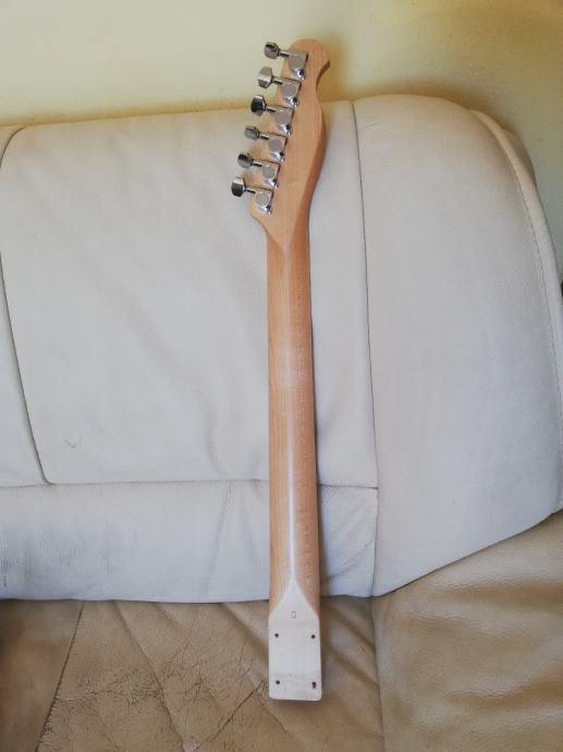 Harley Benton Telecaster vrat rev. headstock Deluxe Series
