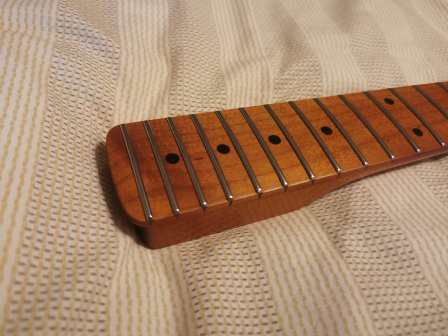 STRAT NECK NOVO ROASTED MAPLE