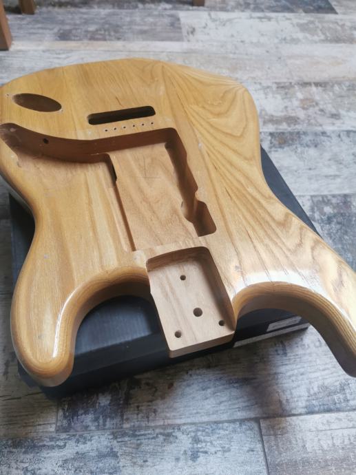 Swamp ash body