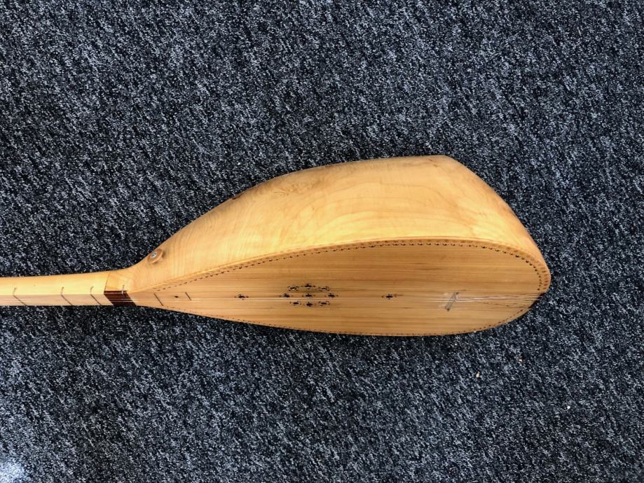 ŠARGIJA 110CM. R1, RATE!