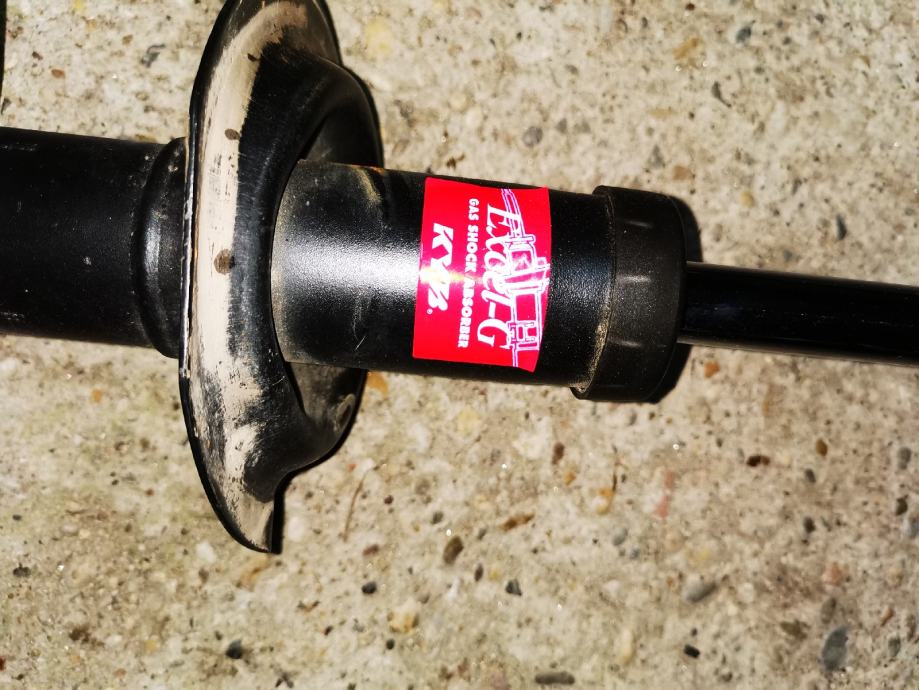 Alfa 156 SW Kayaba zadnji amortizeri