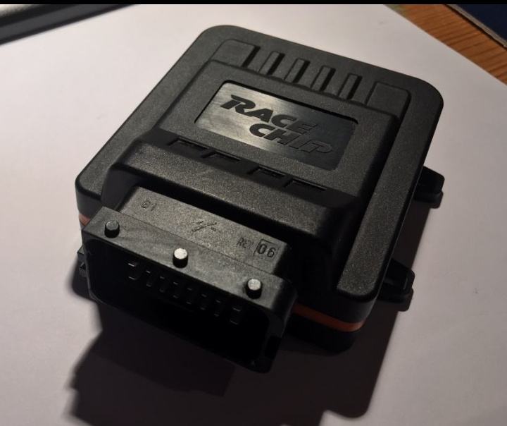 RACE CHIP PRO 2 - za VW/Škoda 1,6 TDI - 105/120 KS , 250/280Nm