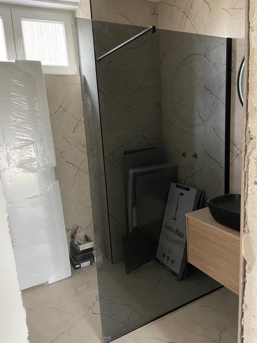 Walk-in tuš stijena NOVA