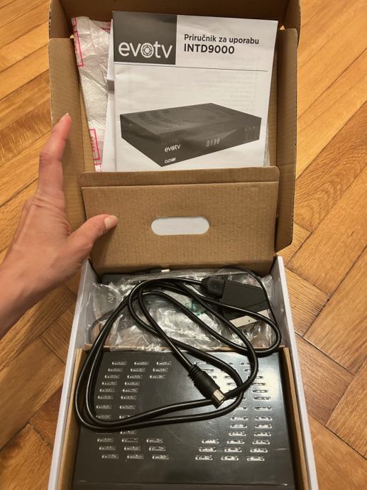 evotv router eceiver DVB-T2 HEVC INTD 9000