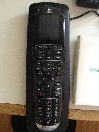 Prodajem Logitech Harmony One daljinski upravljač