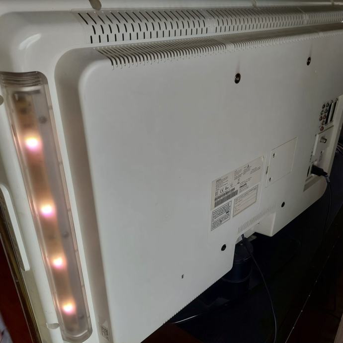 Televizor PHILIPS AMBILIGHT PIXEL PLUS