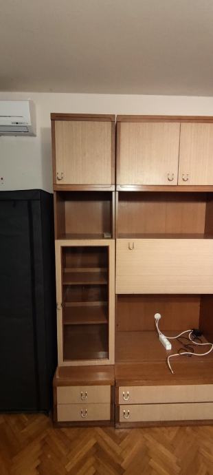 Ormar i regal za dnevnu sobu