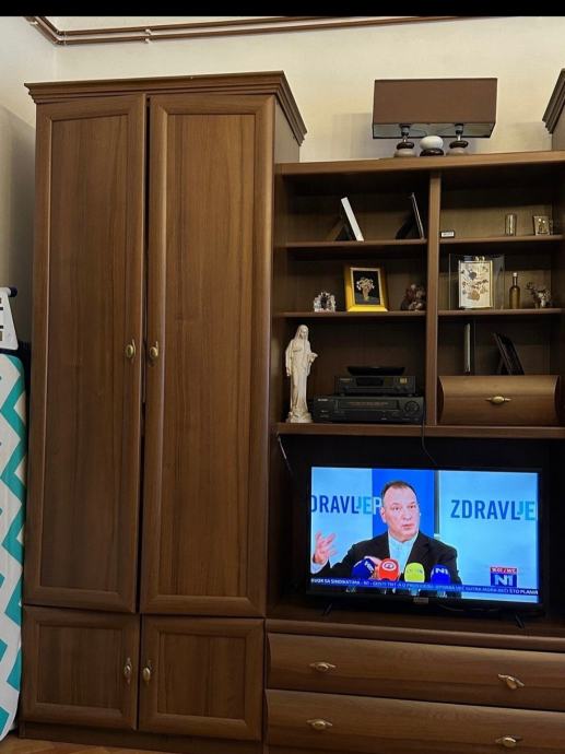 ORMARI, REGAL, VITRINA ZA DNEVNU SOBU