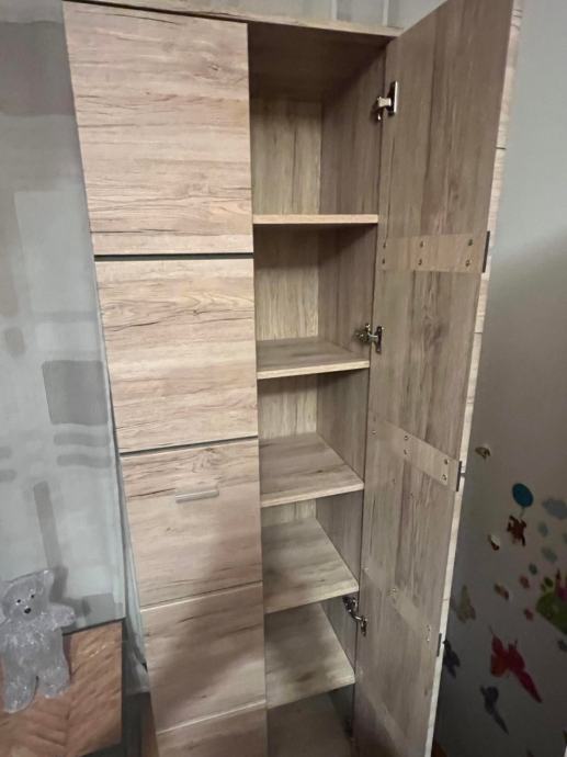 Prodajem ormar - povoljno 80 eura