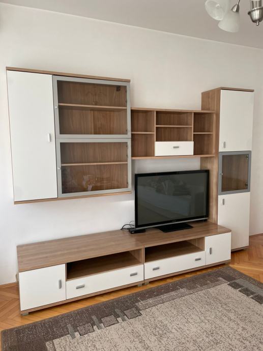 Regal za dnevni boravak (TV 42 GRATIS)