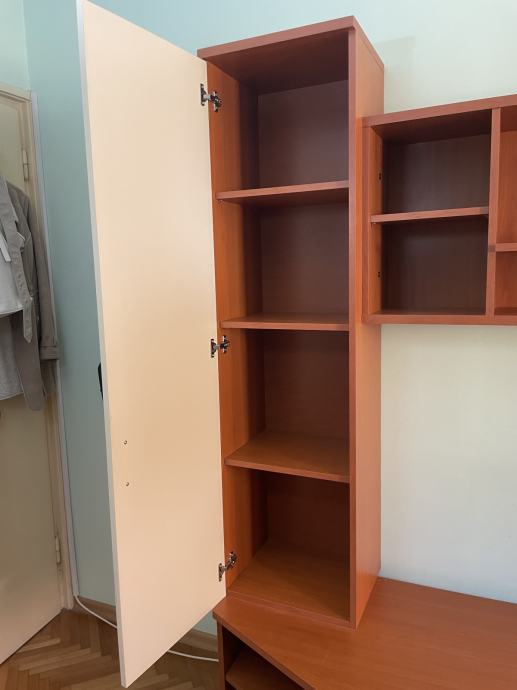 Regal/vitrina/ormar za tv set