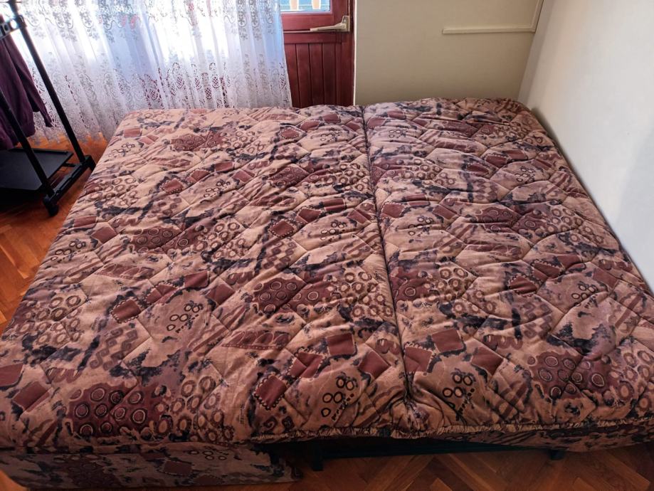 Retro masivni kauč na razvlačenje, 165x200 i 2 fotelje na razvlačenje