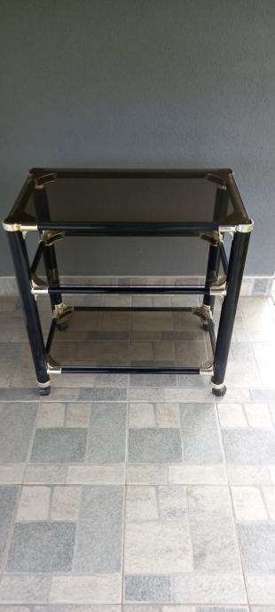 stakleni stolić za tv