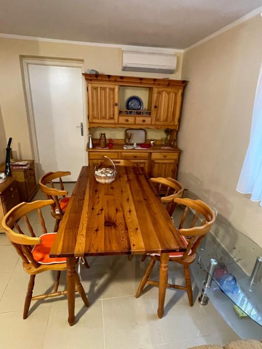 Vintage ormar, komoda, stol i stolice