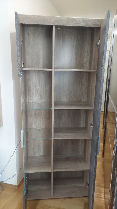 Vitrina/ormar za dnevni boravak