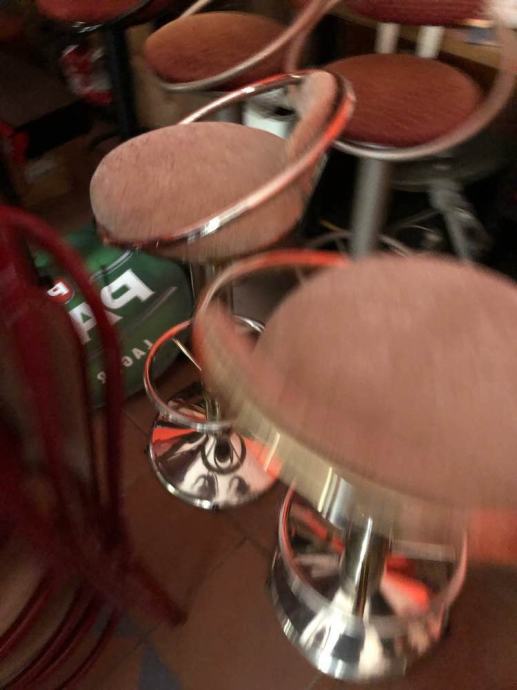 Barske stolice visoke