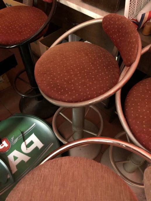 Barske stolice visoke