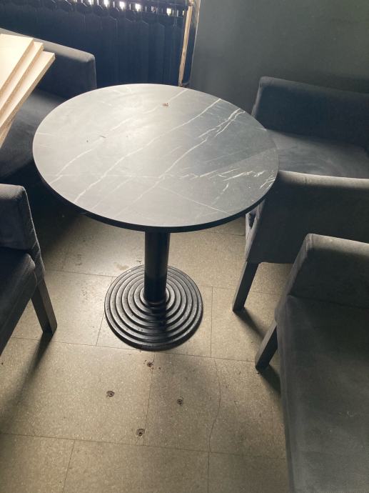 Stolovi za kafic hitno