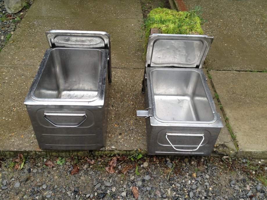 Posuda za hranu - MANJERKA