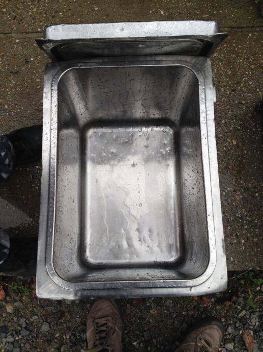 Posuda za hranu - MANJERKA