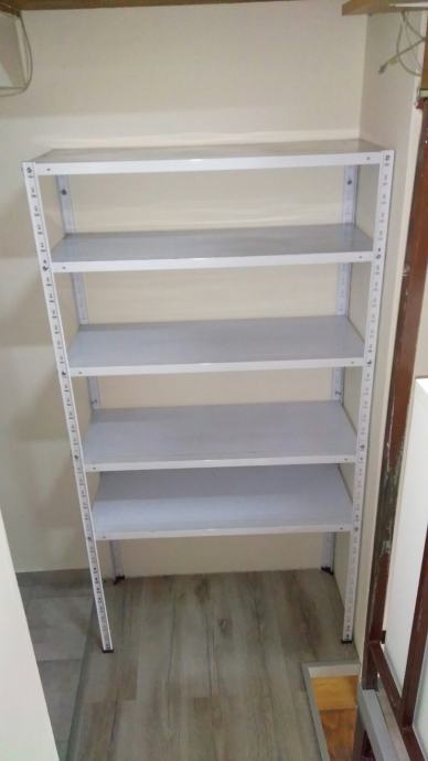 Metalne police za skladište