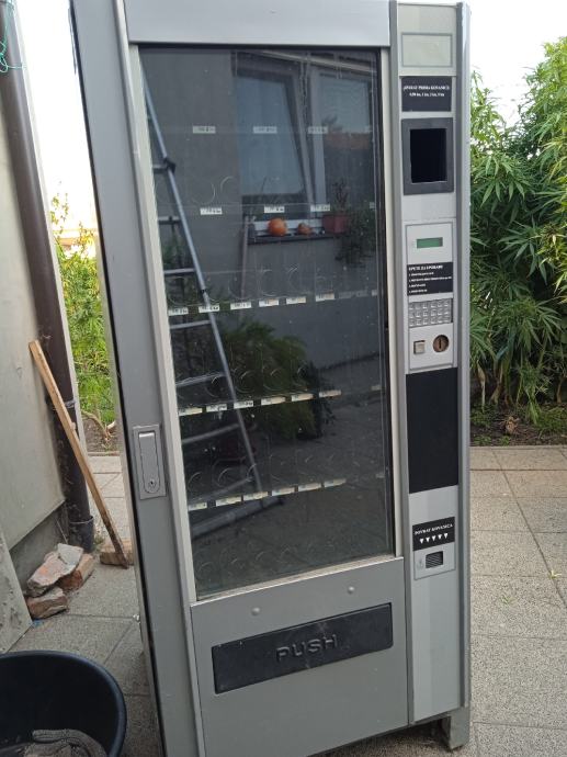 Automat za prodaju- Vending machine