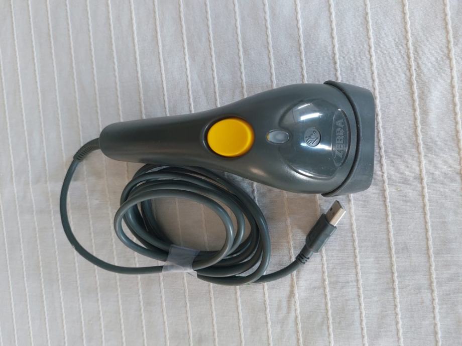 BAR KOD ČITAČ MOTOROLA ZEBRA SYMBOL LS1203 LASER, USB Crni