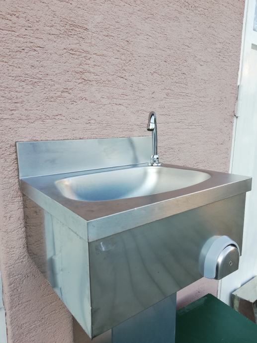 Inox umivaonik sa mješalicom
