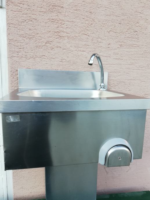 Inox umivaonik sa mješalicom
