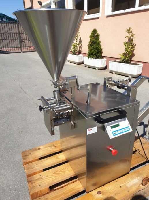 Stroj za pakiranje šećera