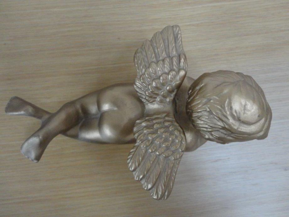 Anđeo - skulptura od gipsa, zlatna boja