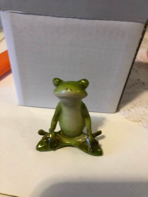 Figurica Žaba