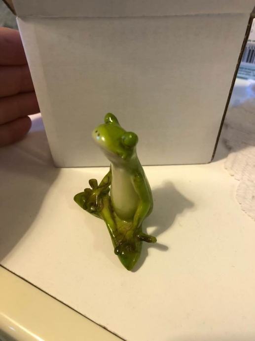 Figurica Žaba