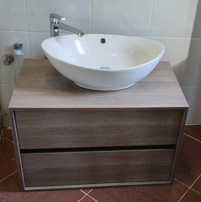 Umivaonik s ormarićem