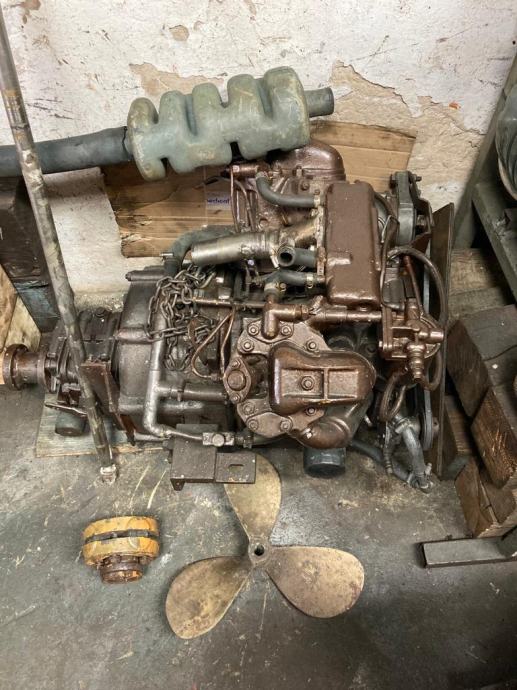 Ispravan w motor faryman 24ks s osovinom, propelerom i prigušivacem