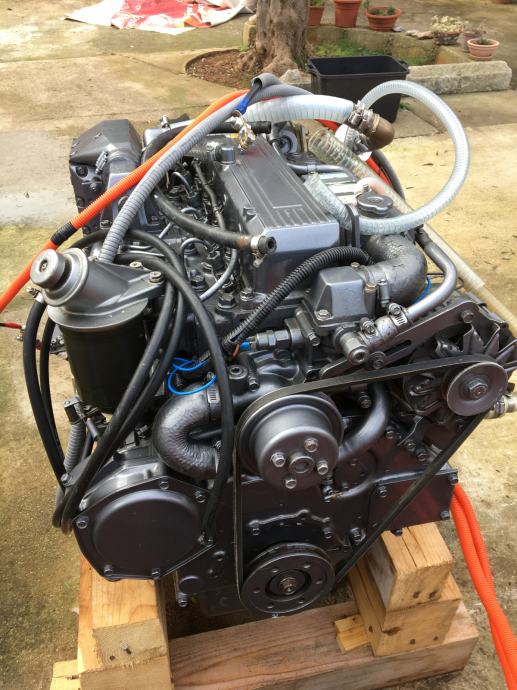 YANMAR 4LH-HTE 140HP sa kopčom, instrumentima i propelom