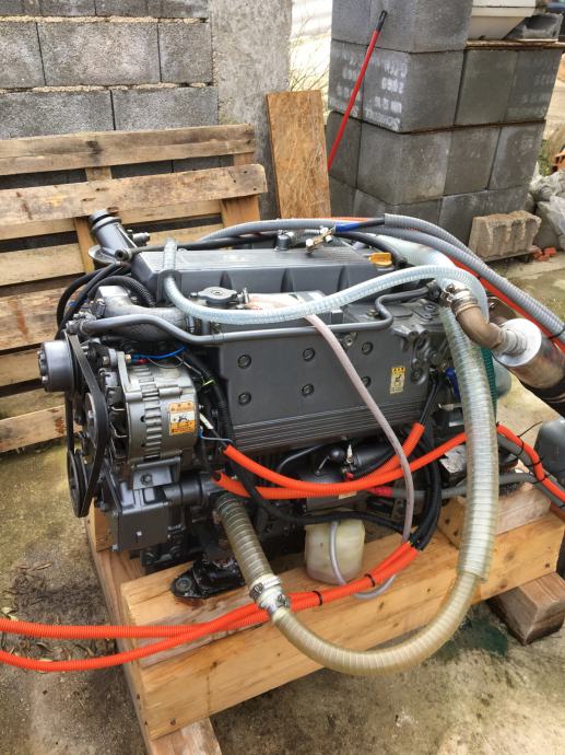 YANMAR 4LH-HTE 140HP sa kopčom, instrumentima i propelom