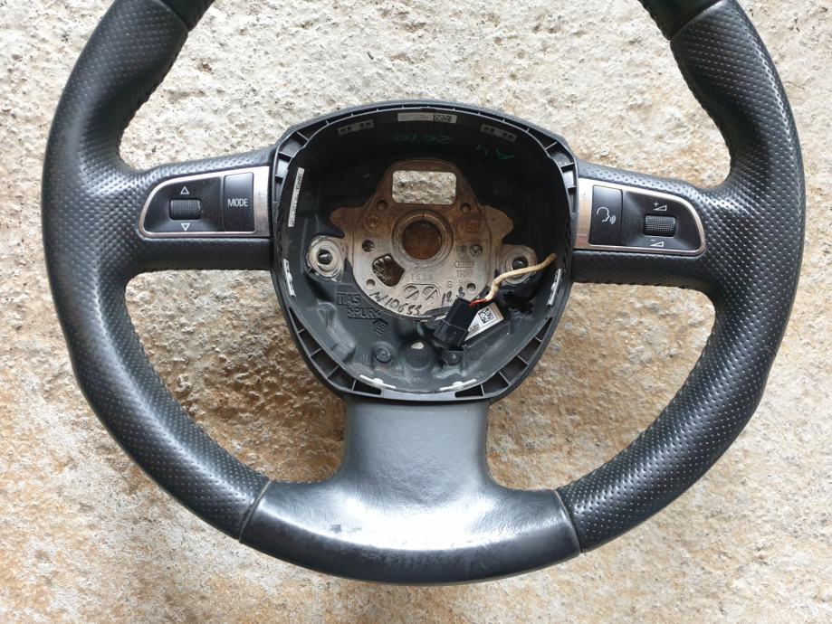 Audi A4 A5 2008 - 2011 - MF VOLAN 3 KRAKA / KOLO VOLANA SA TIPKAMA