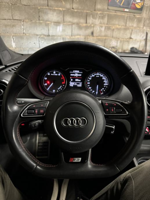 Audi S3 unutrasnjost