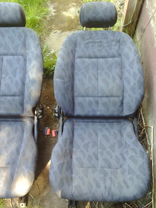 Ford Fiesta prednja sjedala