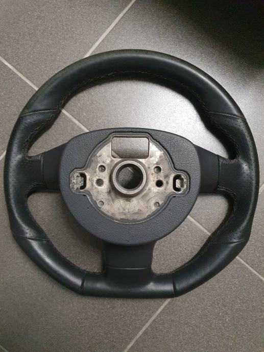 Golf 5 GTI volan *SNIŽEN*