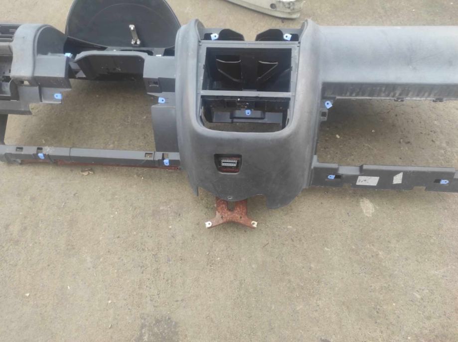 kontrolna tabla opel corsa c