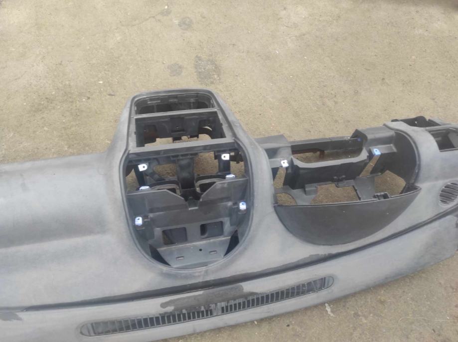 kontrolna tabla opel corsa c