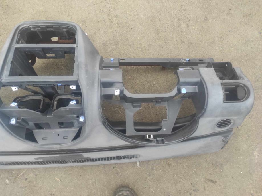 kontrolna tabla opel corsa c