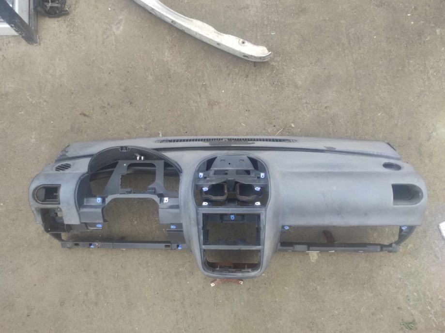 kontrolna tabla opel corsa c